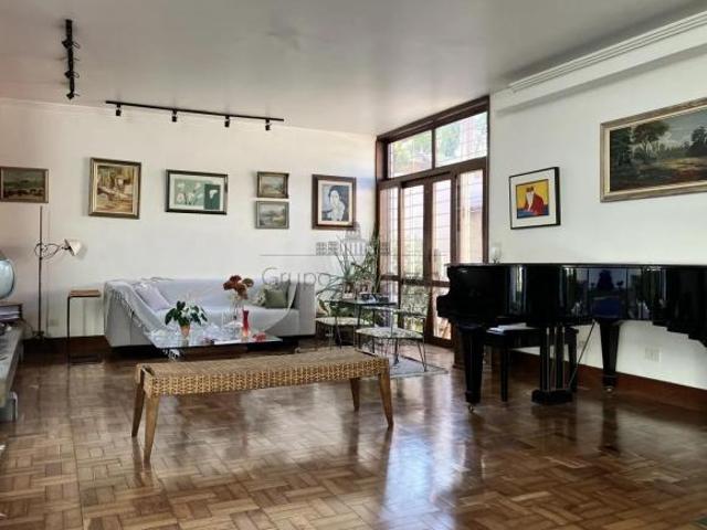 Casa Jardim Luzitânia 2 Suítes 3 Dormitórios 455m²