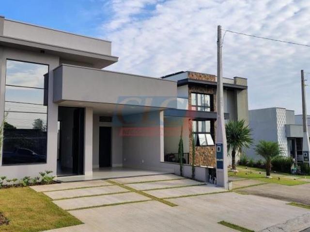 Casa Jardim Mantova com Piscina em Indaiatuba, 3 Suítes e closet