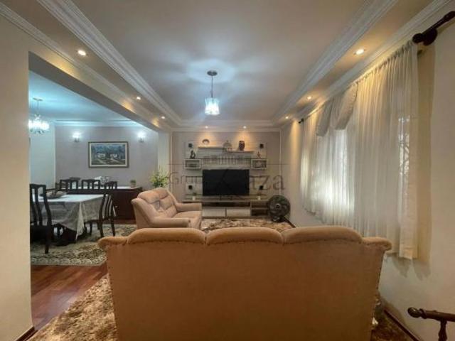Casa Jardim Marcondes Jacareí 3 Dormitórios 177m²