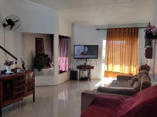 Casa Jardim Paraíso do Sol 4 Dormitórios 154m²