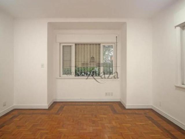 Casa Jardim Paulista 3 Dormitórios 439m²