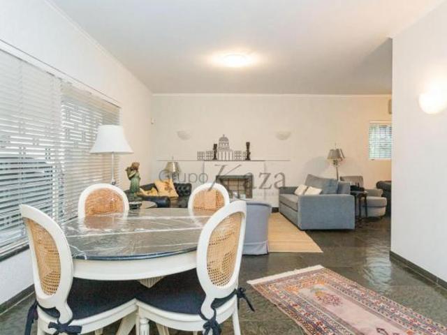 Casa Jardim Paulistano 4 Dormitórios 350m²