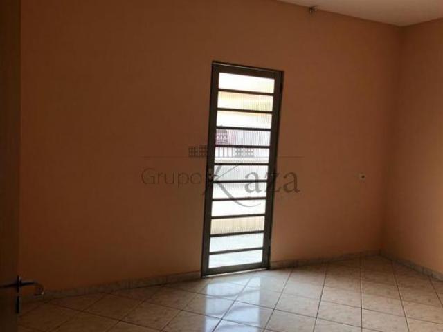 Casa Jardim Portugal 2 Dormitórios 100m²