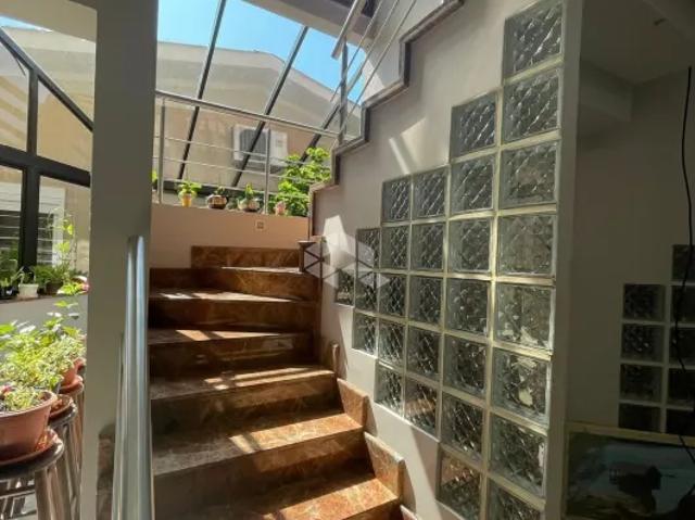 Casa Jardim Planalto com 4 dormitórios 2 suítes 6 vagas, localizada no bairro Jardim Planalto pr