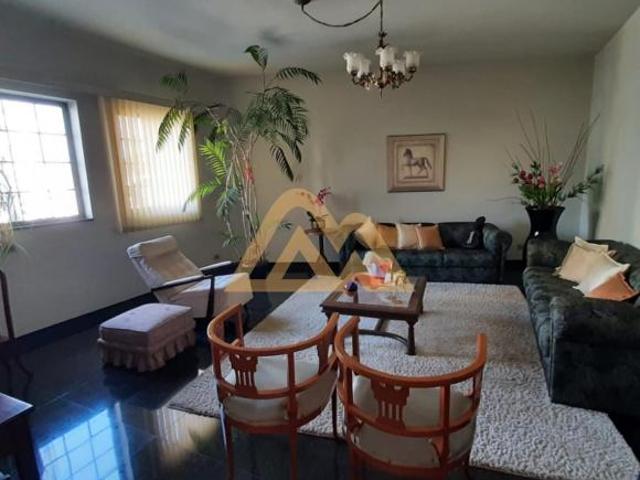Casa, Jardim Quisisana, Poços de Caldas, MG
