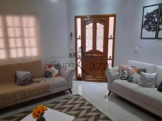 Casa Jardim Rodolfo 3 Dormitórios 190m²