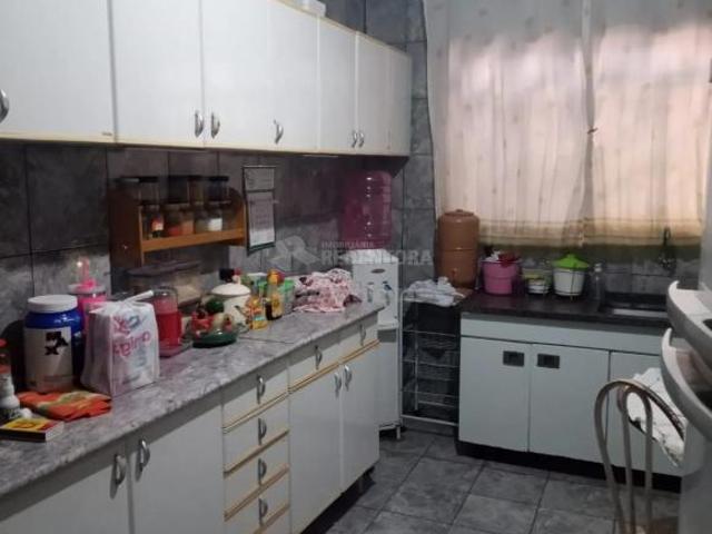 Casa Jardim Santo Antonio com 02 dormitorios e 04 vagas de garagem