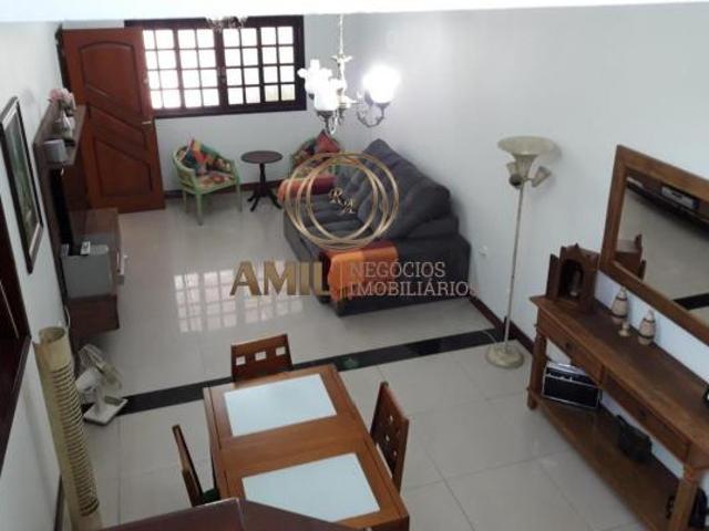 Casa / Jardim Satélite / 03 dormitórios / 186m² / São José dos Campos