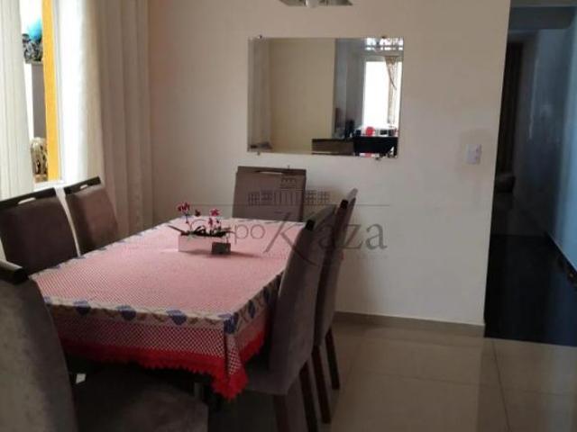 Casa Jardim Satélite 3 Dormitórios 161m²