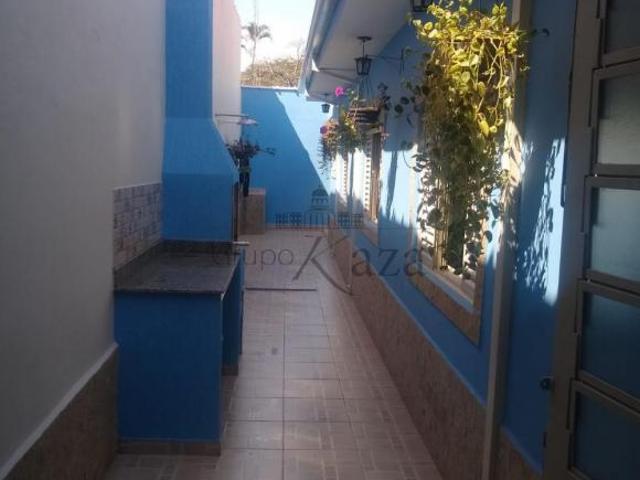 Casa Jardim Siesta 3 Dormitórios 140,67m² Estuda Permuta