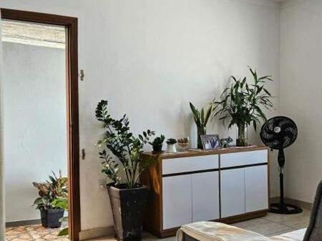 Casa Jd. São Manoel, próximo à Santa Casa