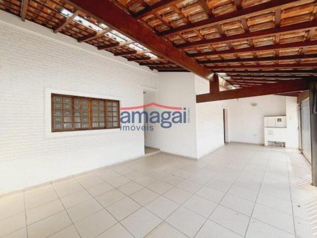 Casa Jd Siesta Jacareí 3 dorm 1 suíte, piscina e area gourmet