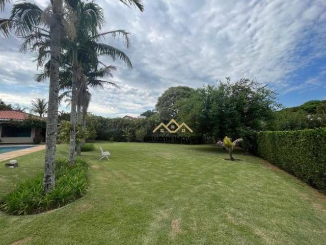 CASA LUXUOSA À VENDA 6 QUARTOS 5 SUÍTES, 2.000M² A.T, 500M² A.C, R$ 3.192.000,00 CONDOMÍNIO