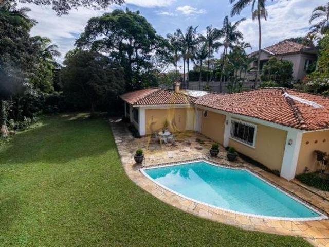 Casa Luxuosa à Venda em Cidade Jardim