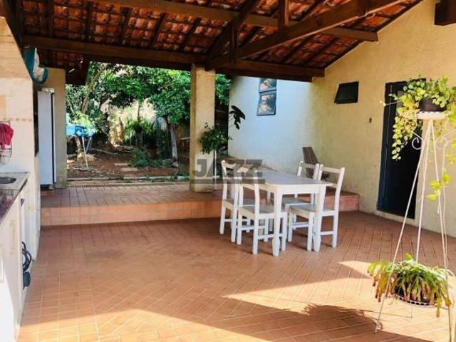 Casa à venda no Centro de Atibaia