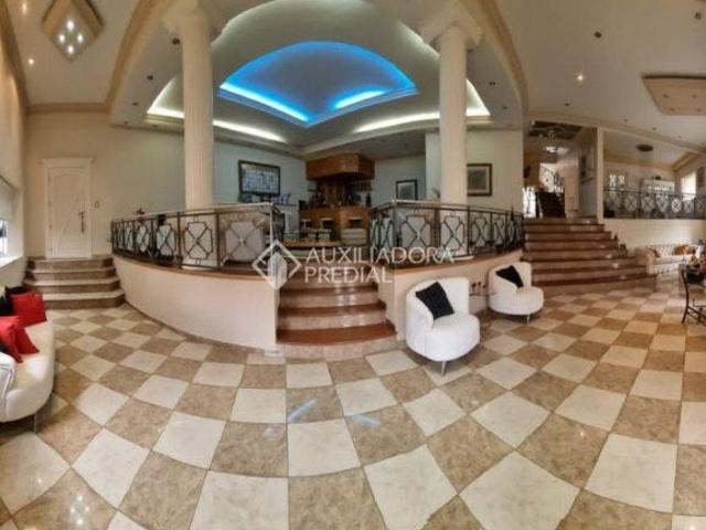 Casa Luxuosa à Venda no Swiss Park com 700 metros, 5 suítes, 3 vagas São bernardo do campo