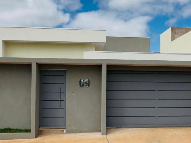 Casa Luxuosa de 3 quartos, sendo 2 suítes com closet