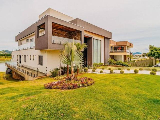 Casa luxuosa dentro de Condomínio na beira da represa, com 10 Suítes à venda por R$ 16.000.000 Con