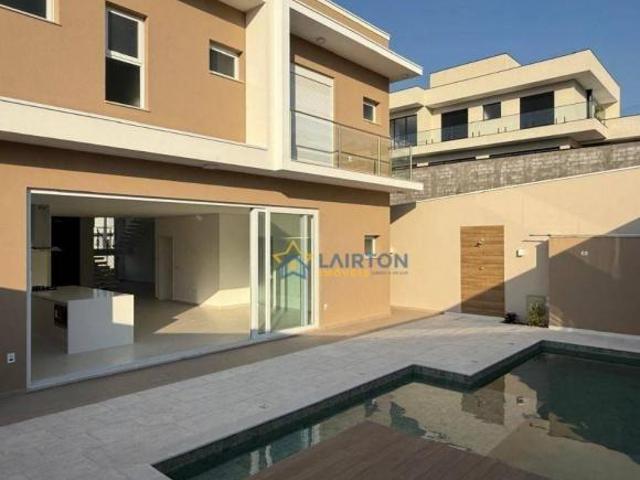 Casa Luxuosa em Condomínio Fechado – Atibaia/SP