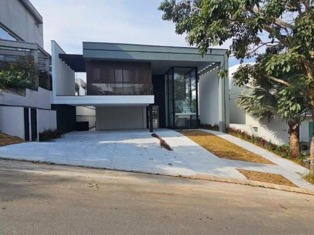 Casa Luxuosa em Condomínio Granja Viana