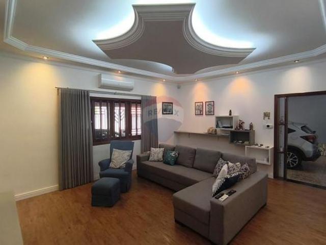 Casa à venda com 4 quartos no Jardim Macarenko em Sumaré, SP