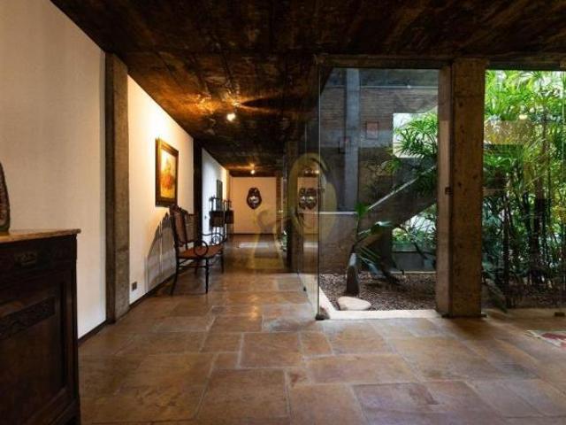 Casa Luxuosa no Jardim Guedala, São Paulo