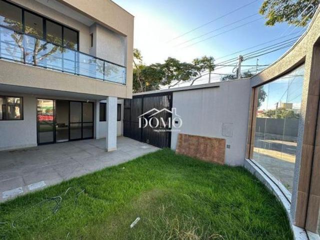 CASA LUXUOSA NA VILA CLORIS, BH 3 QUARTOS, SUÍTE E 4 VAGAS DE GARAGEM
