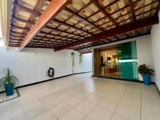 CASA l 2 QUARTOS l 01 SUITE | 03 BANHEIROS | 04 VAGAS
