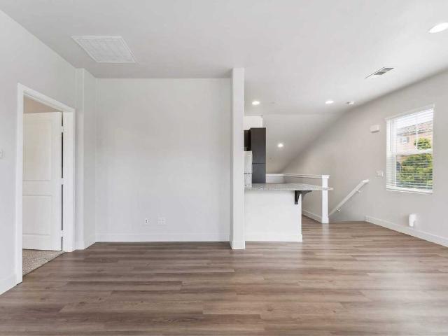 Casa Lago Eastlake 3 Bedroom Apartment for Rent at 2816 Cielo Circulo, Chula Vista, CA 91915 Otay Ranch