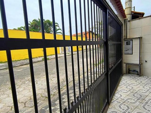 Casa lado praia 200 metros da praia