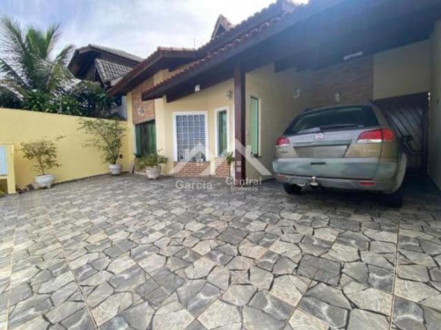 Casa lado praia com piscina em Peruíbe