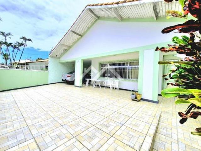 Casa lado praia em Peruíbe