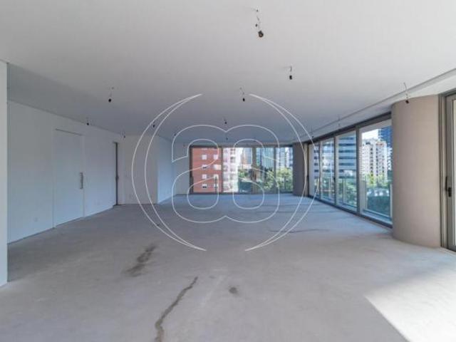 CASA LEOPOLDO APTOS 1 POR ANDAR 335M² 4 SUÍTES 4 VAGAS