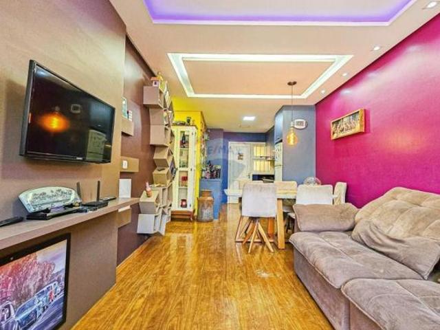 CASA LINDA NA AVENIDA