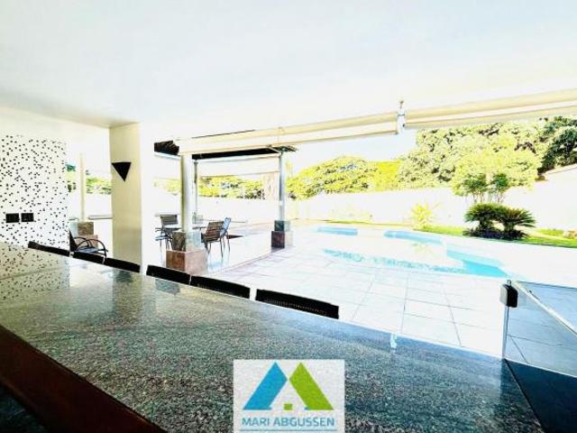 CASA LINDA, NO BANDEIRANTES, POR UM PREÇO INACREDITÁVEL! SÓ R$ 3.790.000,00, EXCELENTE LOCALIZAÇÃO