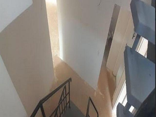 Casa linda novinha nunca habitada em condominio p/venda c/212m2 04 dorm 02 vagas Gj Viana Cotia