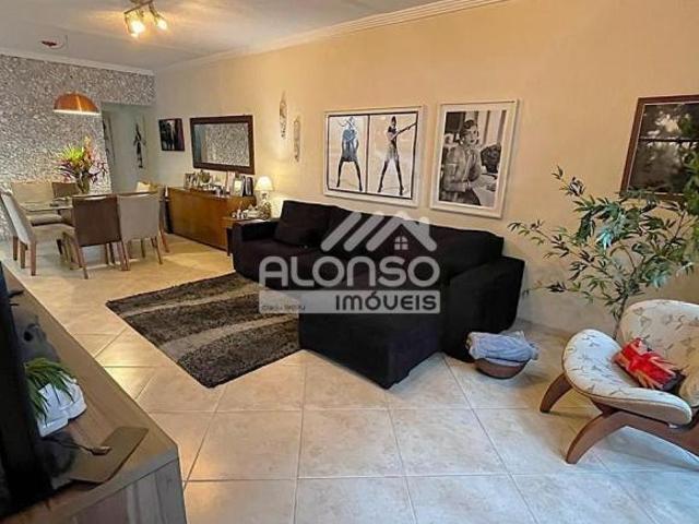 Casa Linda à venda 230m² 3 quartos 3 suítes Quintal Butantã