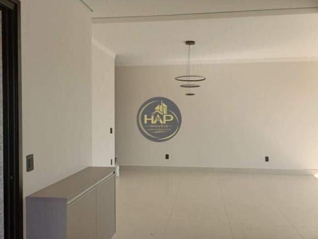 Casa Linda à Venda com 3 suítes no condomínio Mont&apos Alcino em Valinhos SP
