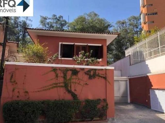 Casa linda bem localizada na Vila Nova Conceição, próximo ao Parque Ibirapuera com 3 dormitórios!