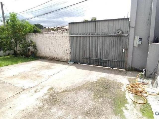 Casa linda com terreno amplo nos fundos, 03 quartos, ático, Campo Pequeno em Colombo PR