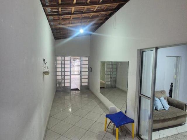 Casa Linda e espaçosa com quintal ! A melhor opção da região, 212m²
