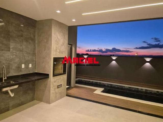 CASA LINDA TERREA COM PISCINA RESRVA DO VALE