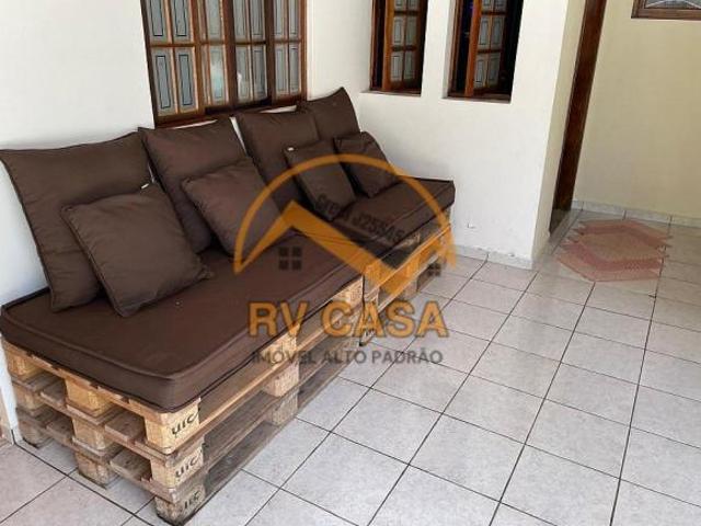 Casa linda, 3 dorms, 1 suíte, a 200m da praia Baln. Tupy