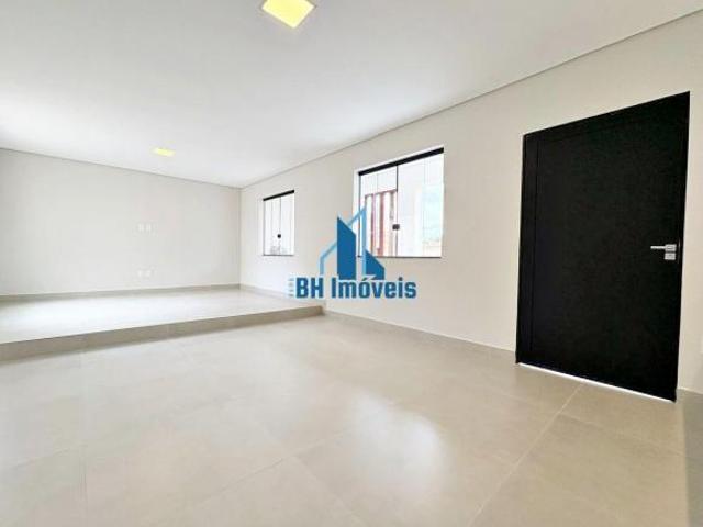 Casa Linear 3 quartos com suíte no bairro Alípio de Melo