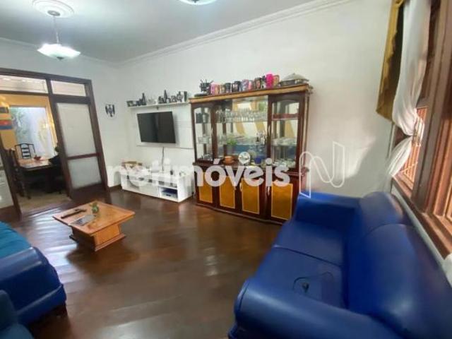 Casa Linear 3 Quartos à Venda no Castelo – Excelente Localização e Conforto!