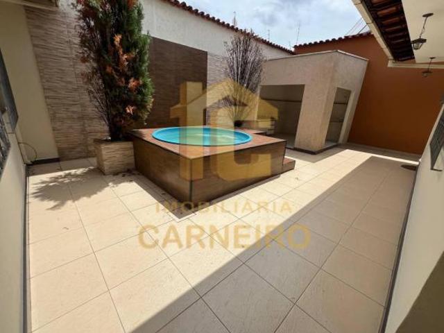 Casa Linear Timirim com ótima localização e perfeito estado de conservação