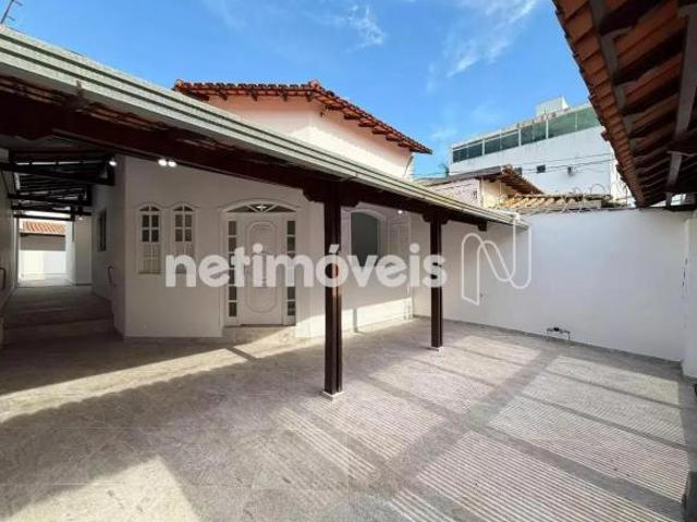 Casa Linear a venda no Santa Mônica