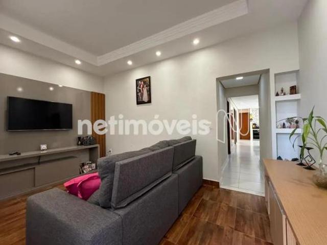 Casa linear à venda em Santa Tereza – Reformada, ampla e com projeto arquitetônico exclusivo!