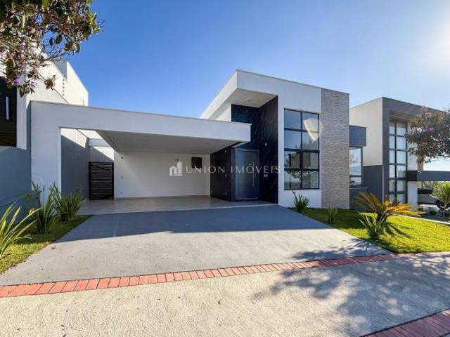 Casa linear com 3 suítes à venda no Condomínio Residencial Alvim em Juiz de Fora/MG