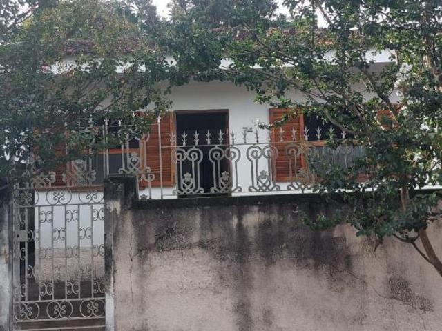 Casa Linear com Amplo Quintal no Bairro Carioca – São Lourenço/MG